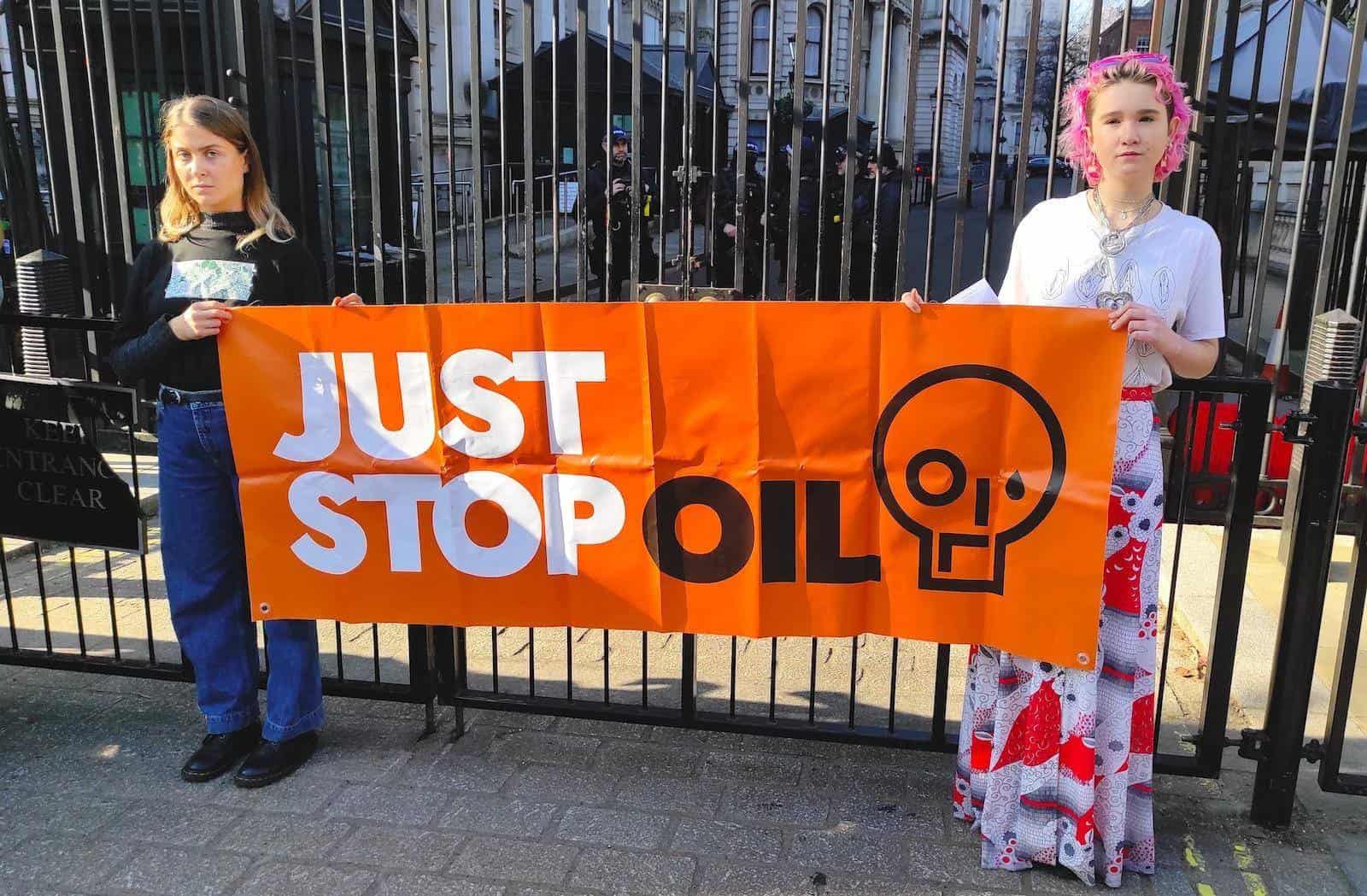 Just Stop Oil youth campaigners deliver ultimatum to Rishi Sunak – Just ...